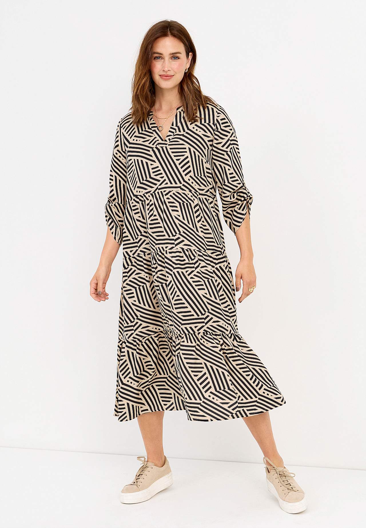 Mönstrad klänning med volanger Mika från Cellbes | Cellbes